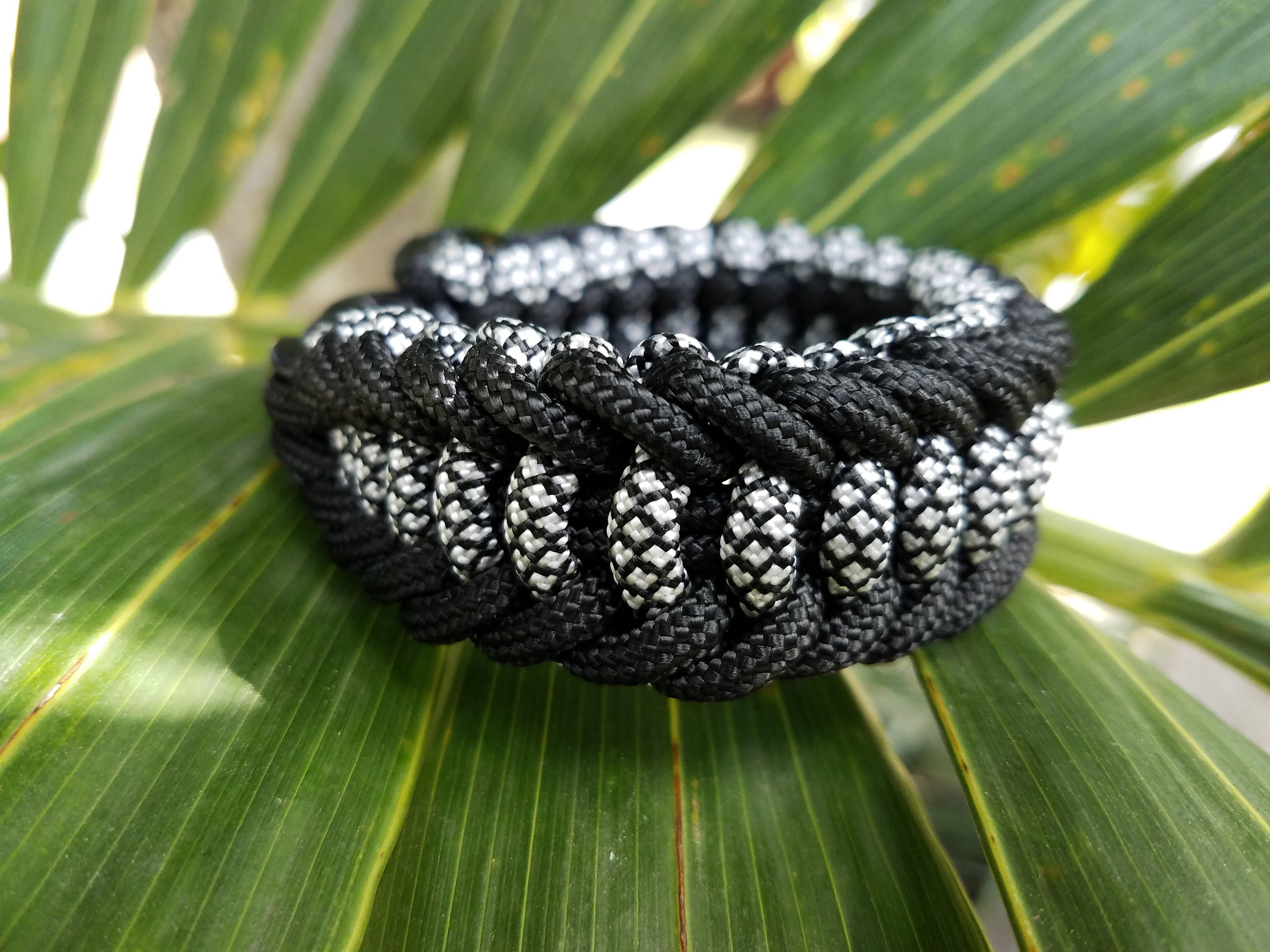 Paracord Bracelet Custom Paracord Bracelet Custom Bracelet - Etsy
