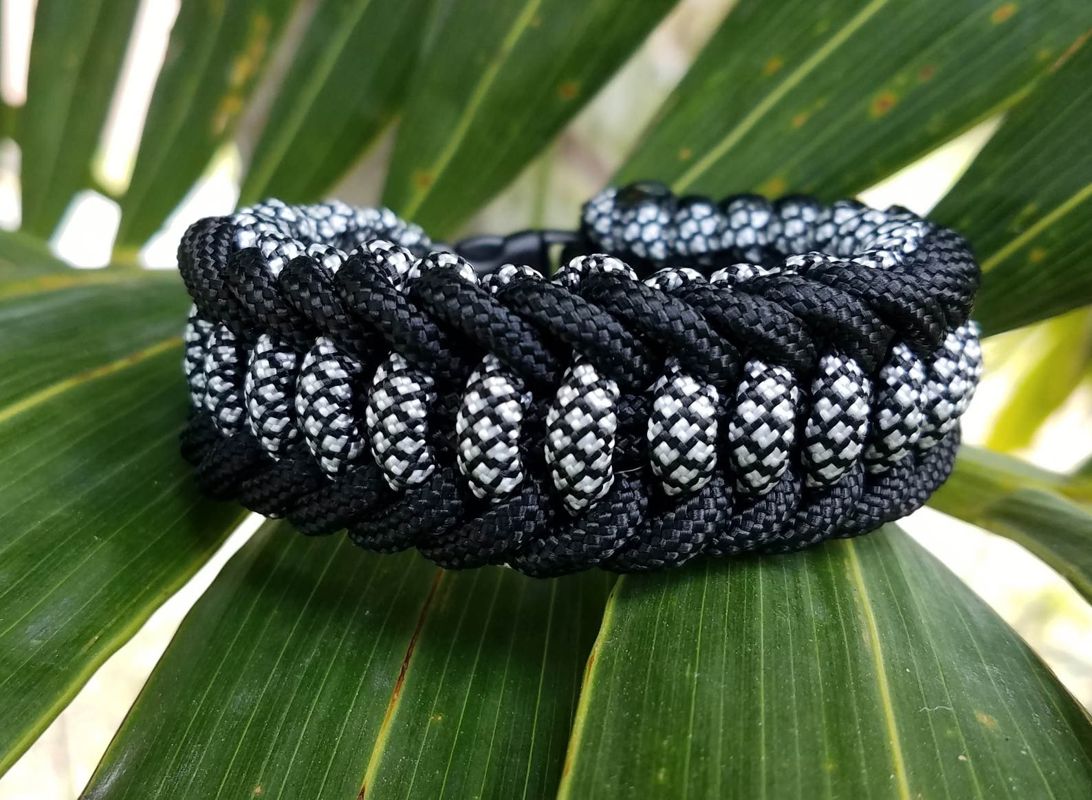 Paracord Bracelet Custom Paracord Bracelet Custom Bracelet - Etsy