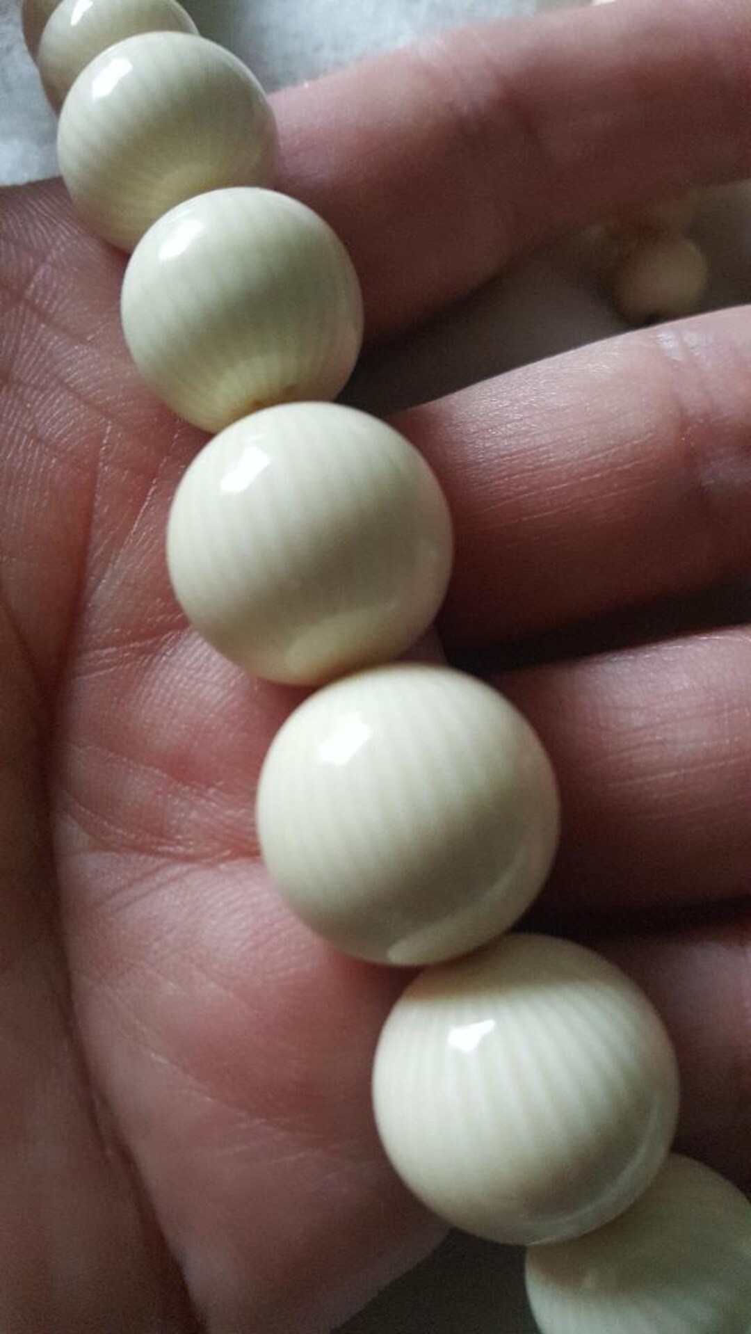 1930's Cream Coloured Beaded Necklace With Lines on the Beads - Etsy