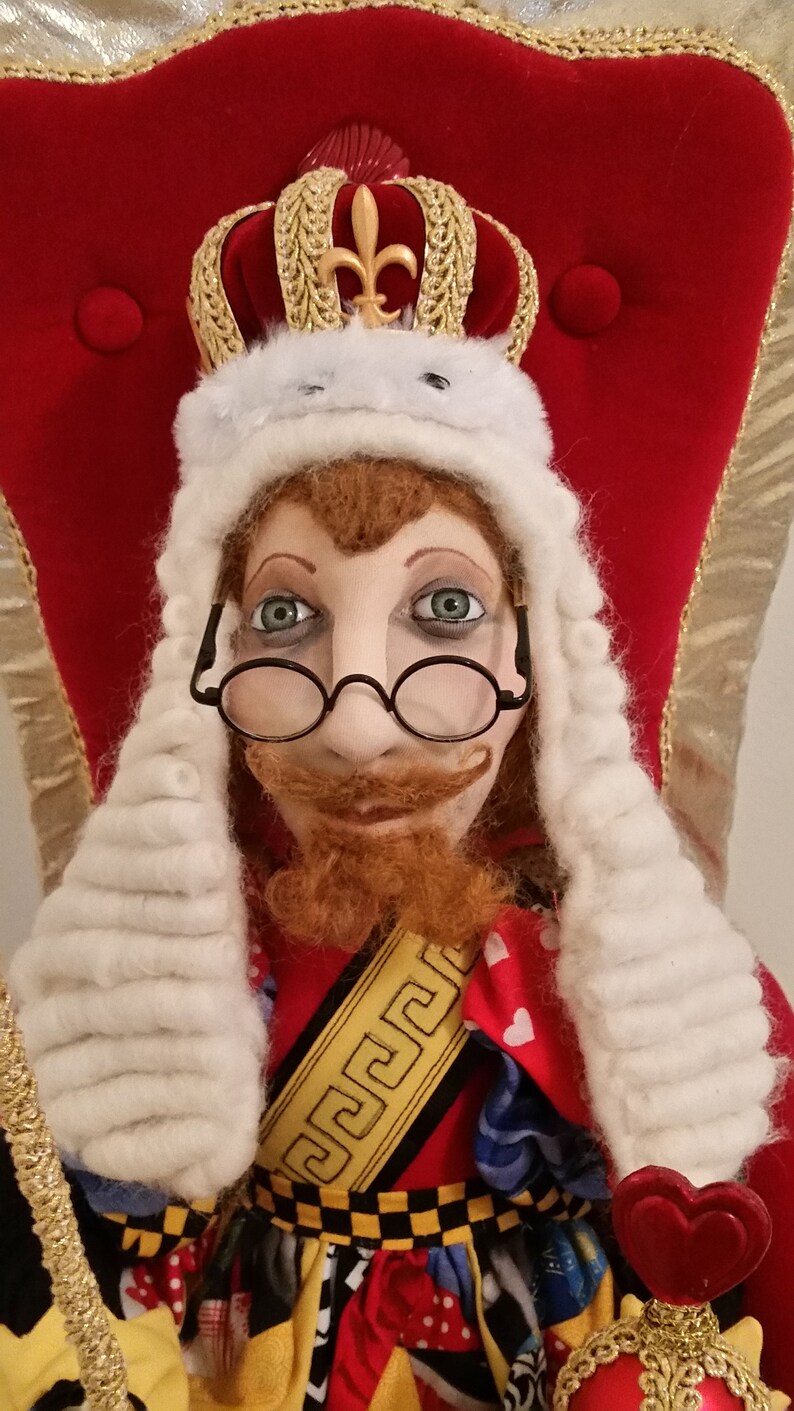 SR843E - the King of Hearts and Throne - Storybook Cloth Doll Making ...