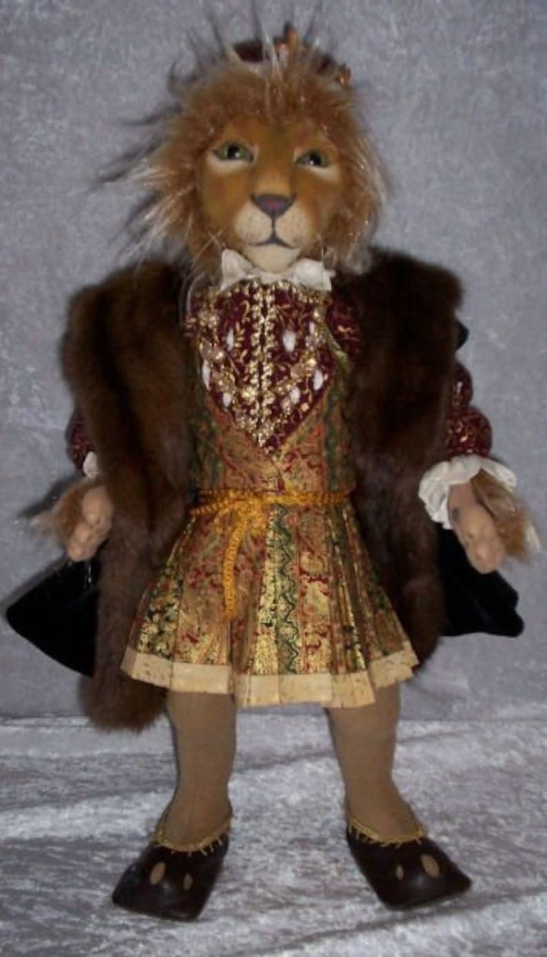 SR818E - Lionheart - Lion Cloth Doll Making Sewing Pattern by Suzette ...