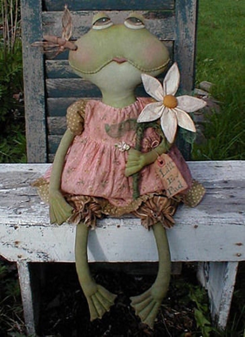 Lil E. Pad 24 Frog Cloth Doll Making Pattern by Maureen - Etsy