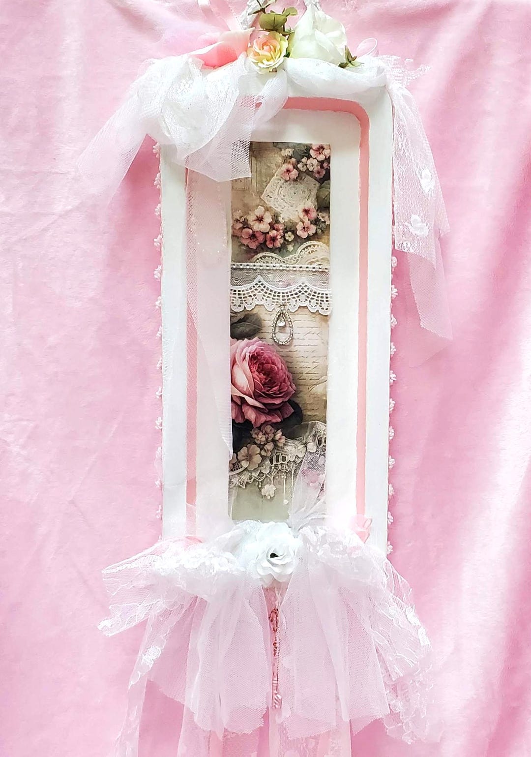 Shabby Chic Pearls Key Lace Ribbon Wall Hanging Jewels Floral Shabby ...