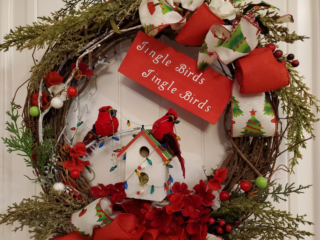 Christmas Wreath Birds Cardinal Birdhouse Christmas Lights Holiday ...