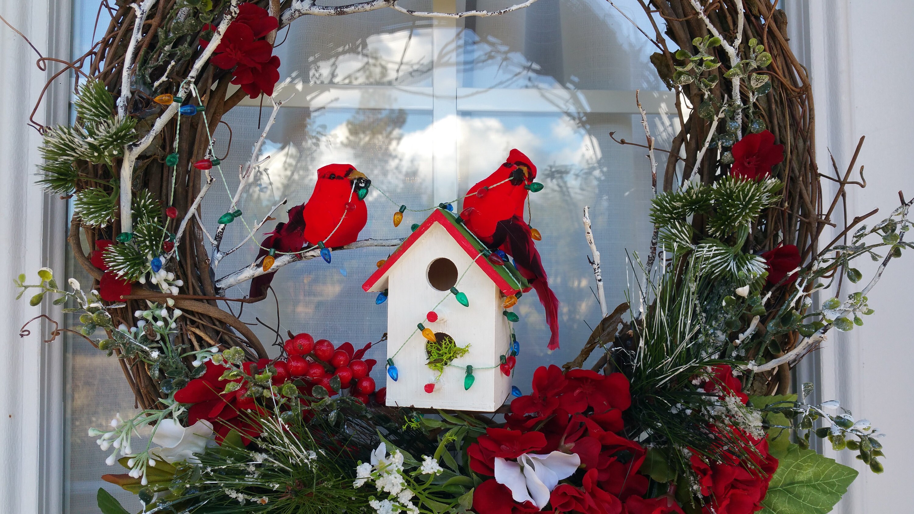 Christmas wreath Birds cardinal birdhouse Christmas lights | Etsy