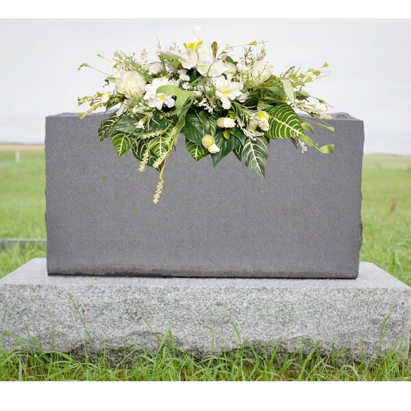 Saddle Headstone Flowers - Etsy