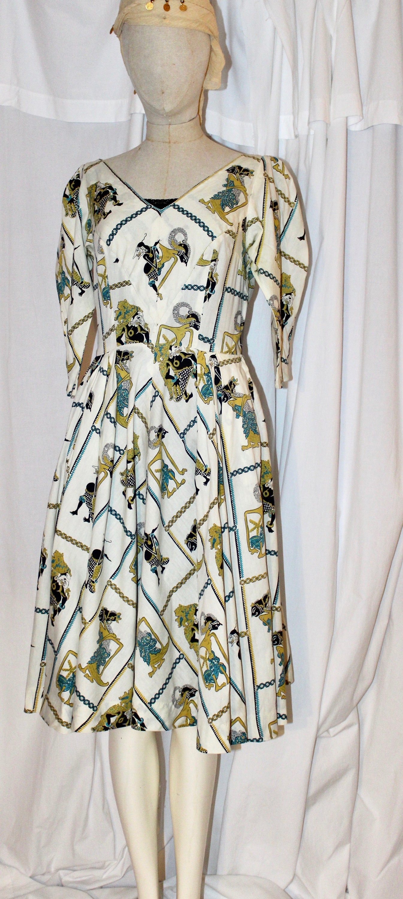 Vintage 50s Cotton Print Dress, Fierce Tribal, V Front & Back, Elbow ...