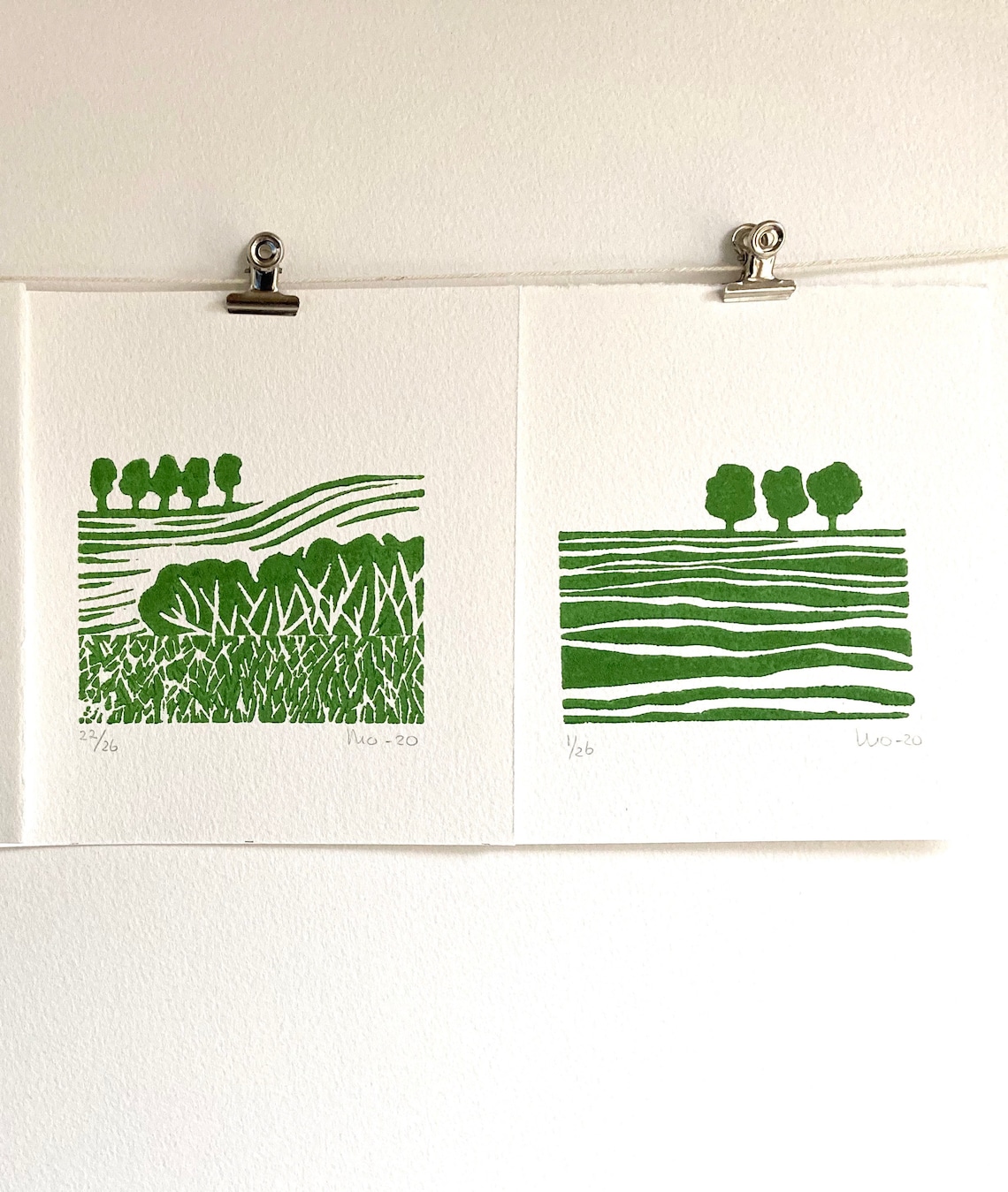 Kleiner Linolschnitt, grüne Landschaft, abstrakter Original-Linoldruck ...