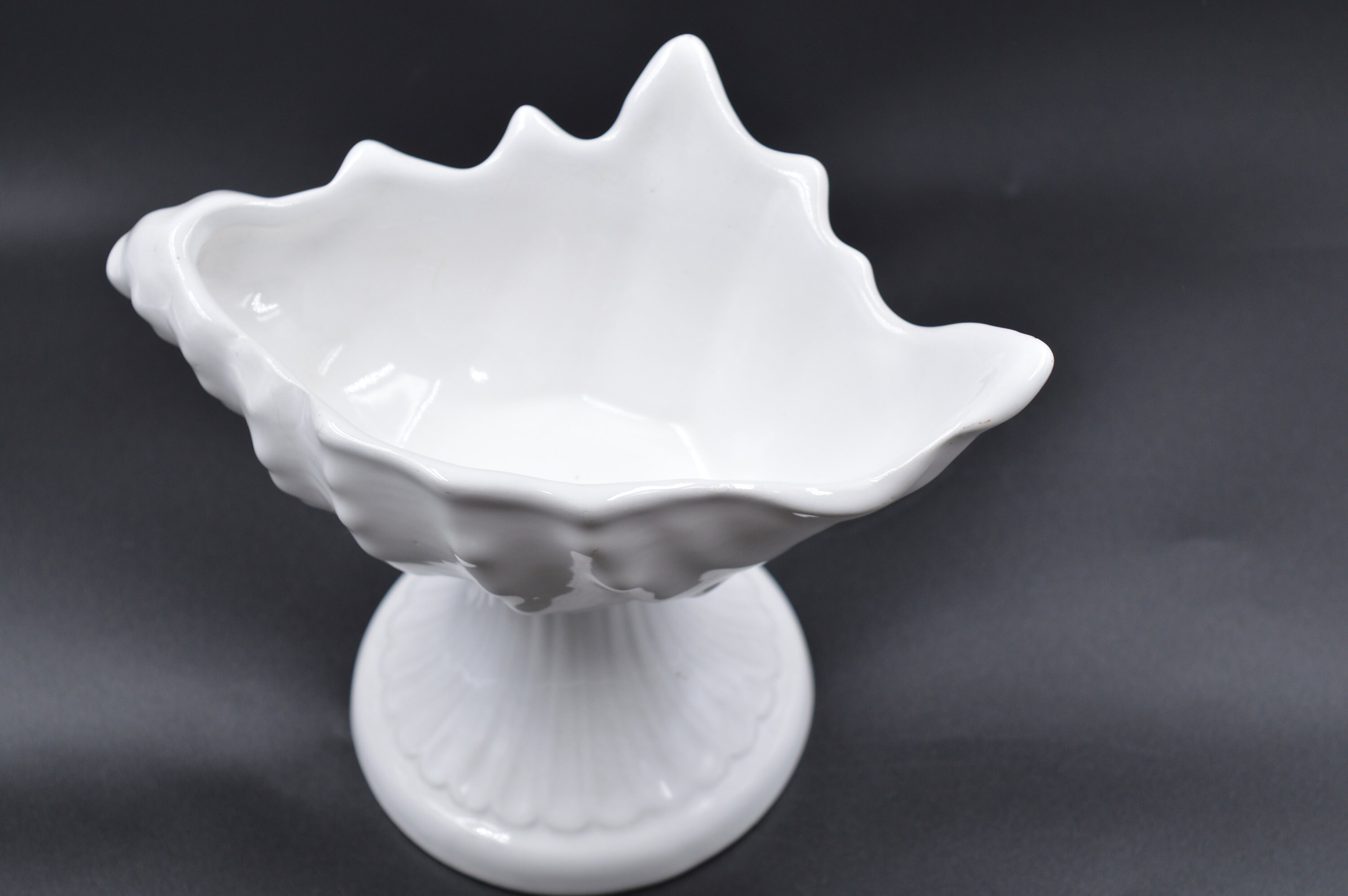 Vintage Martan Portugal pottery Conch shell shaped tray white | Etsy