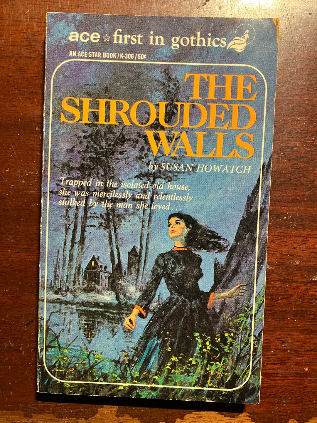 The Shrouded Walls Susan Howatch 1968 1960s Gothic Horror Vintage Mass ...