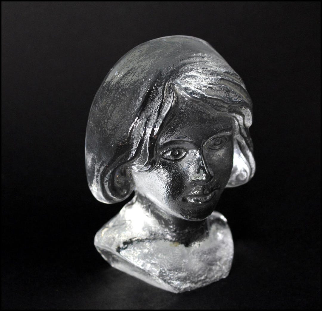 Bergdala Glass GIRL Paperweight,vintage SWEDISH Glass,made in Sweden ...
