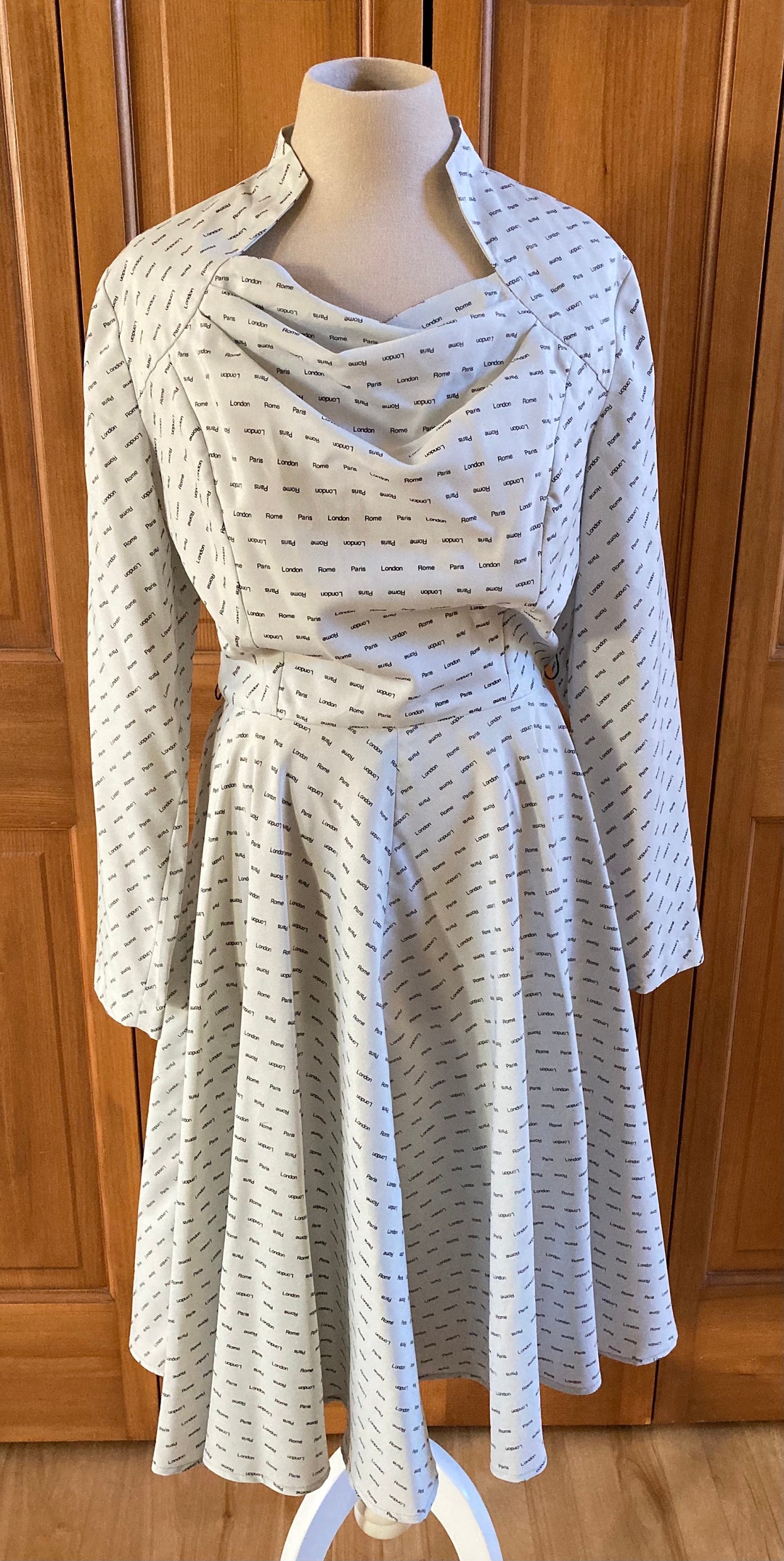 1970s Alfred Werber Black & White Fit and Flare Drese - Etsy