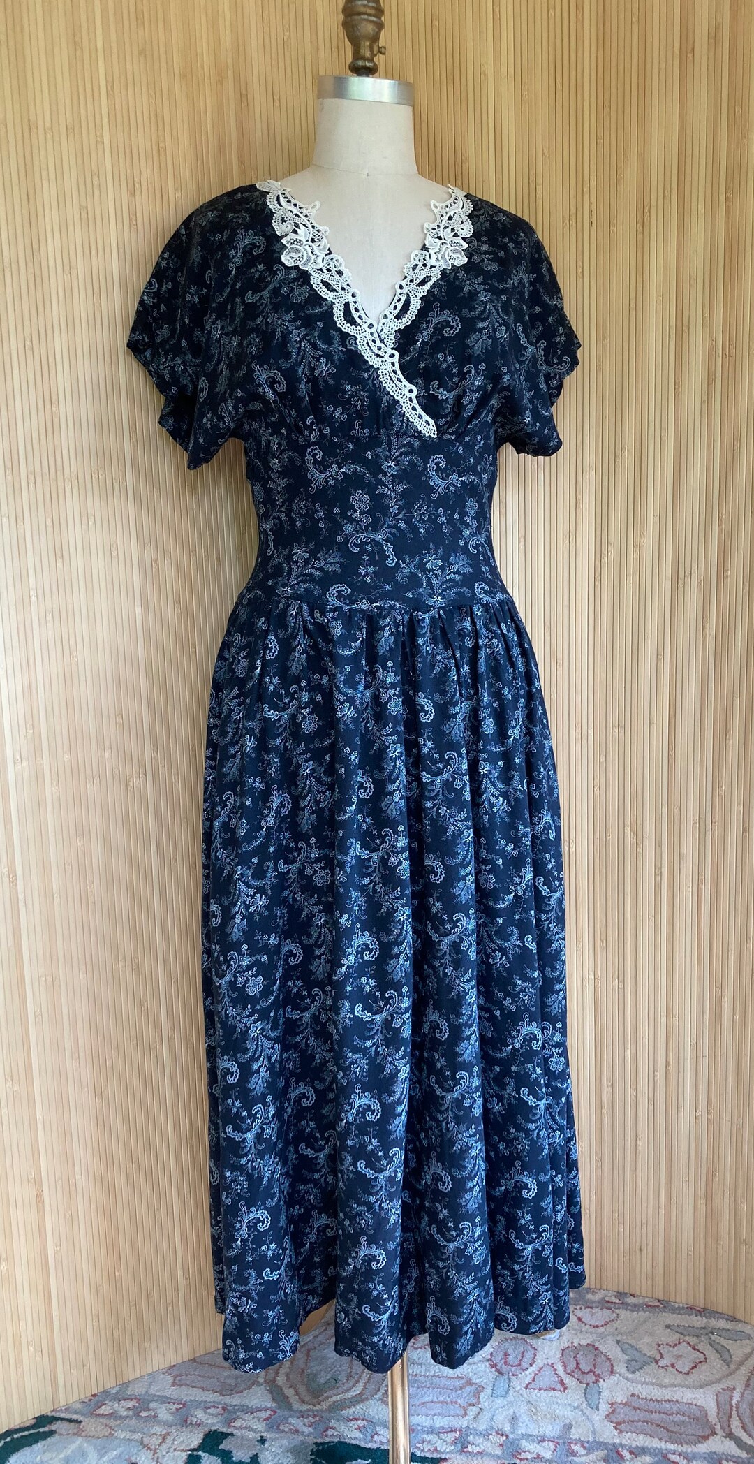 1980s All That Jazz Button Back Dress - Etsy