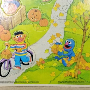 Sesame Street Jigsaw Puzzle, Kids Cartoon, Big Bird Ernie Bert Grover ...