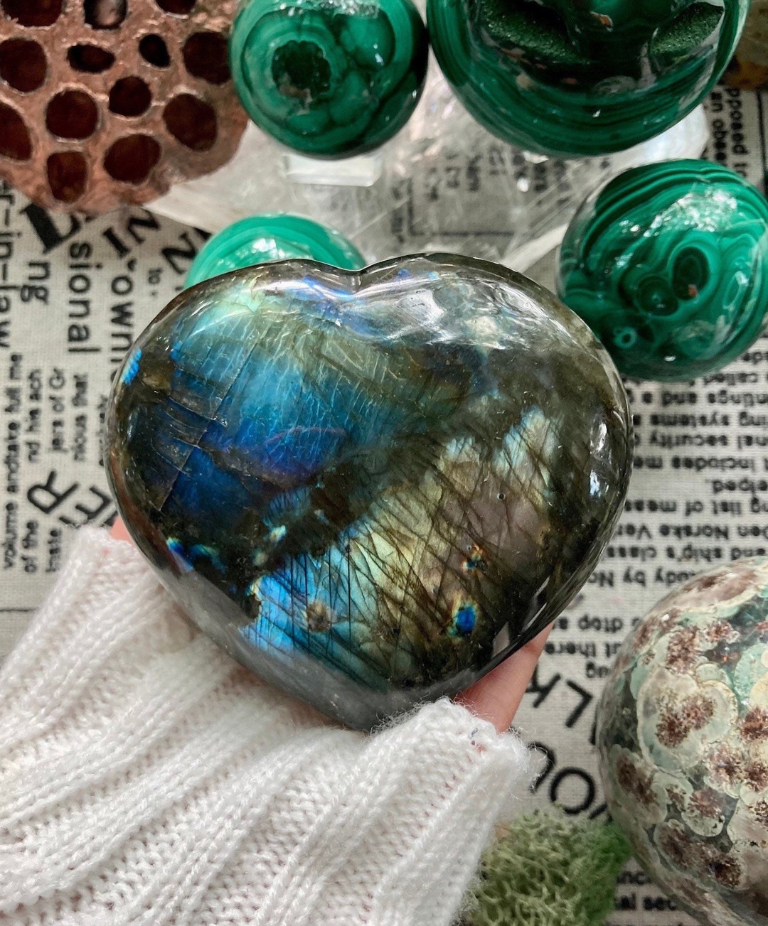 Labradorite Heart Crystal Carving Stone With Blue & Teal Flash Pour la ...