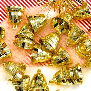VINTAGE: 29pcs - 1.25" Gold Metallic Plastic Bells - Small Ornaments ...