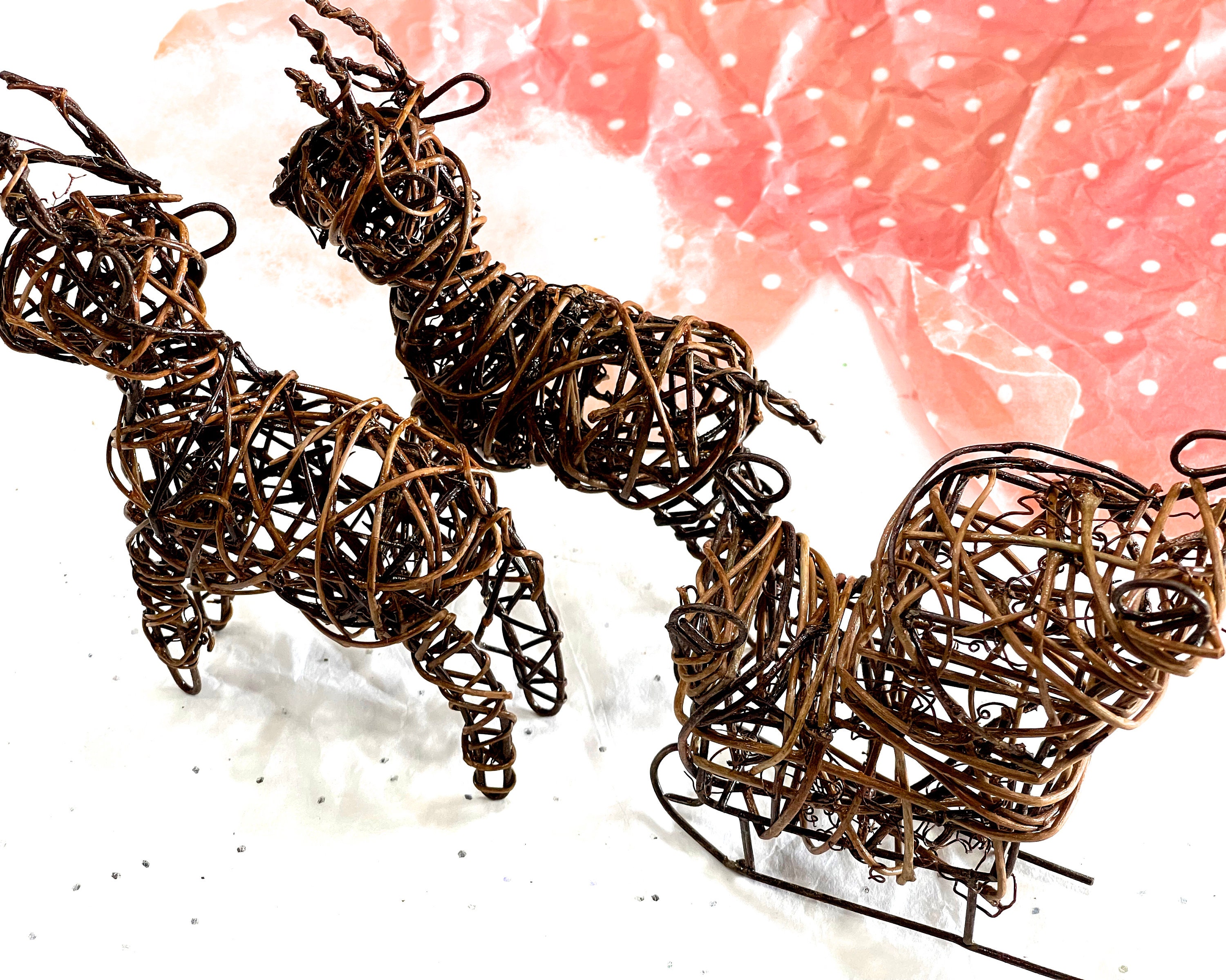 VINTAGE: Wire and Natural Vine Sled and Reindeer Christmas - Etsy