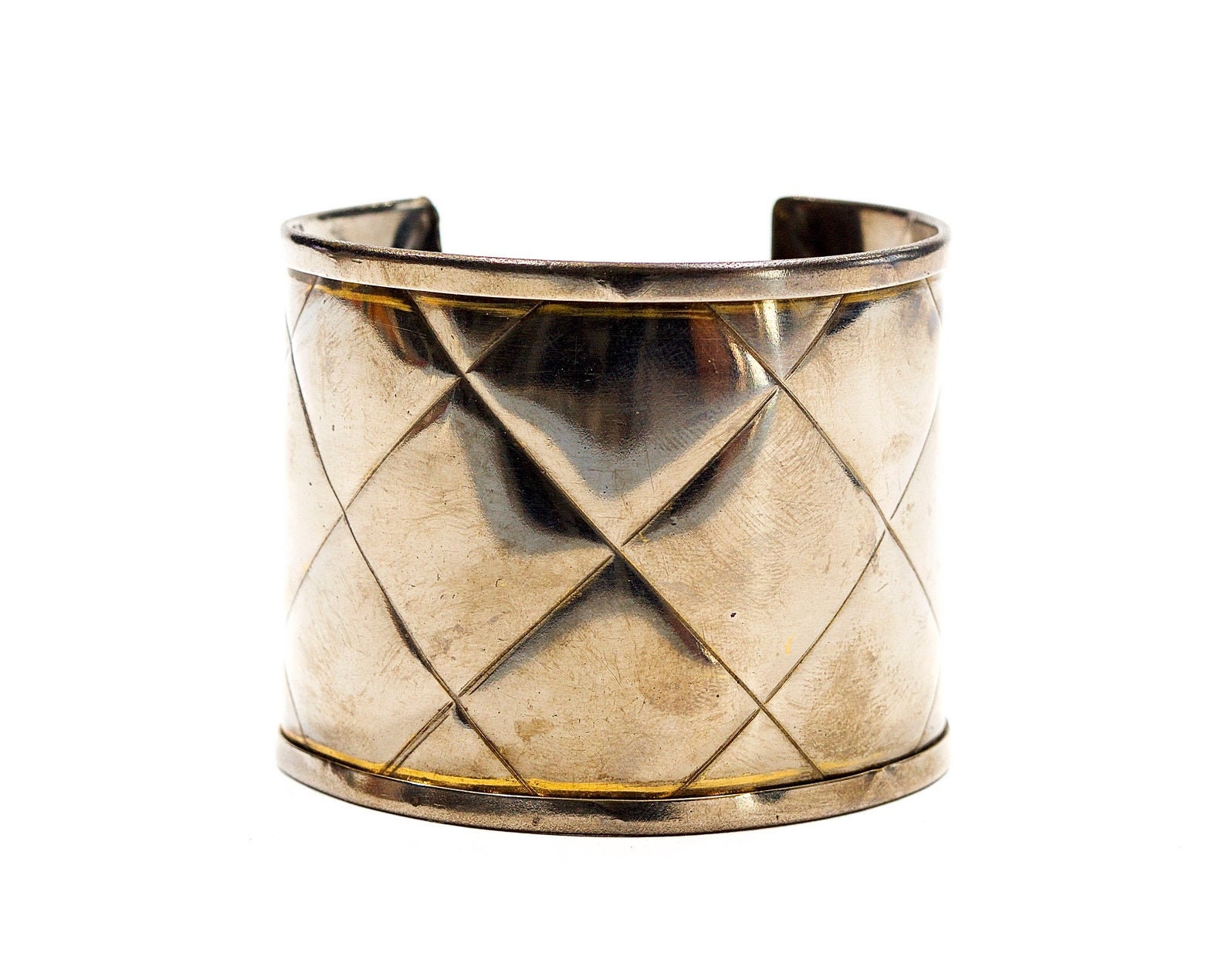 Vintage CHANEL Iconic Lion Head Logo Quilted Bracelet Cuff | atelier-yuwa.ciao.jp