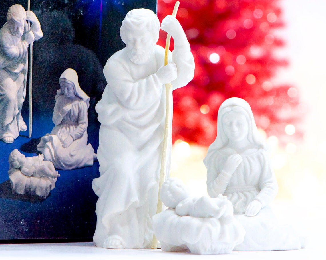 VINTAGE: 1981 Holy Family Nativity Figurines Avon Nativity - Etsy