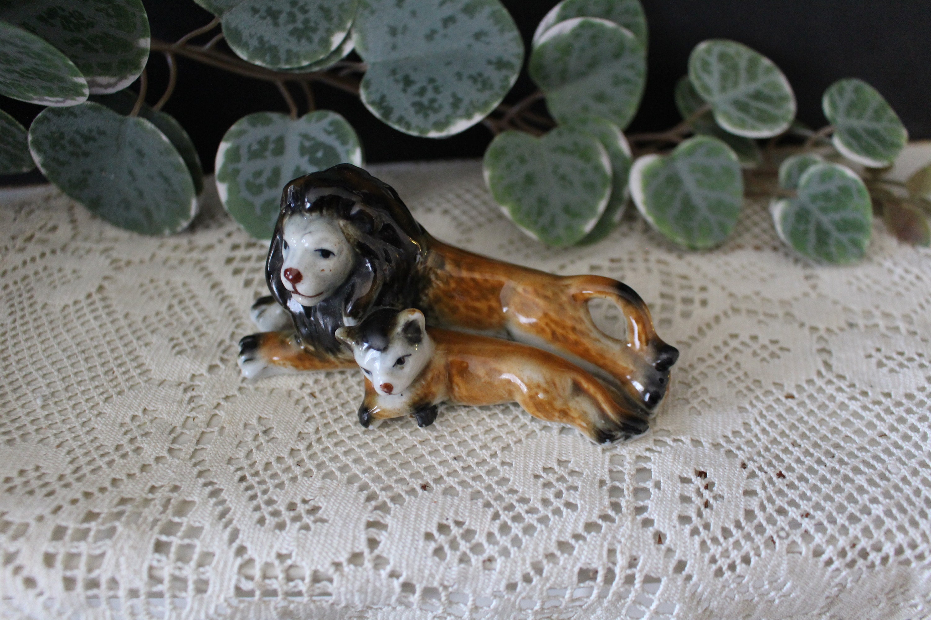 Vintage Lion Figurine Porcelain Luster Lion & Cub Miniature - Etsy