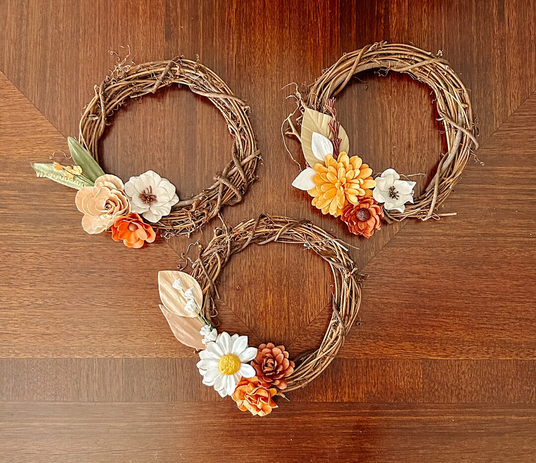 Small Fall Wreath Set: Paper Flowers, Grapevine Wreath (6") - Etsy