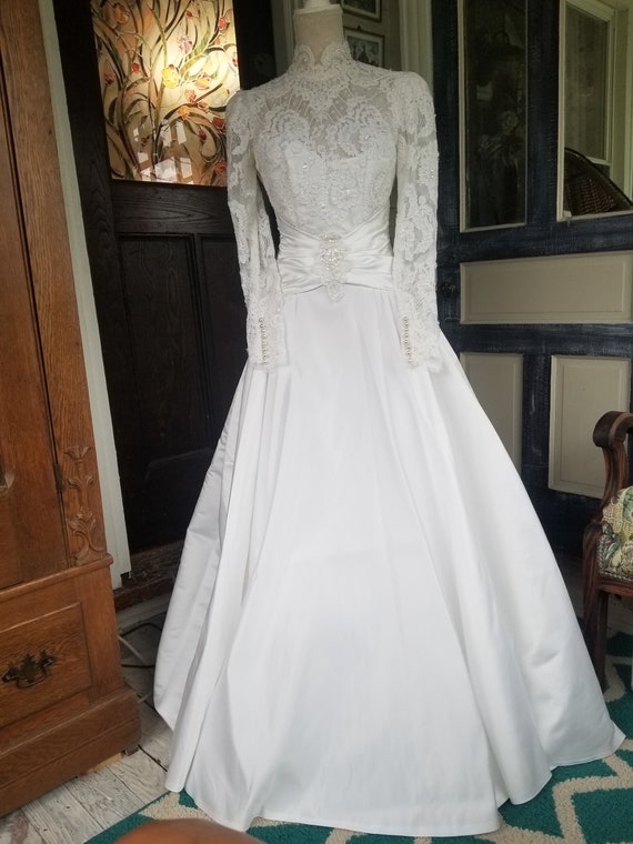 Princess Grace Wedding Dress