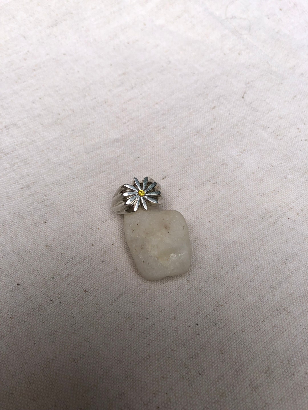 Daisy Signet Ring - Etsy