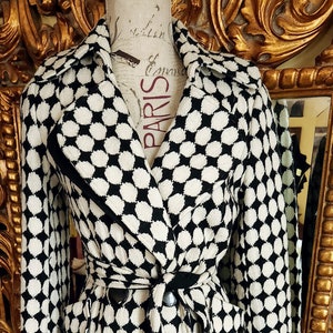 Vintage Yedina Black & White Fashion Double Breasted Belted Woven Coat ...