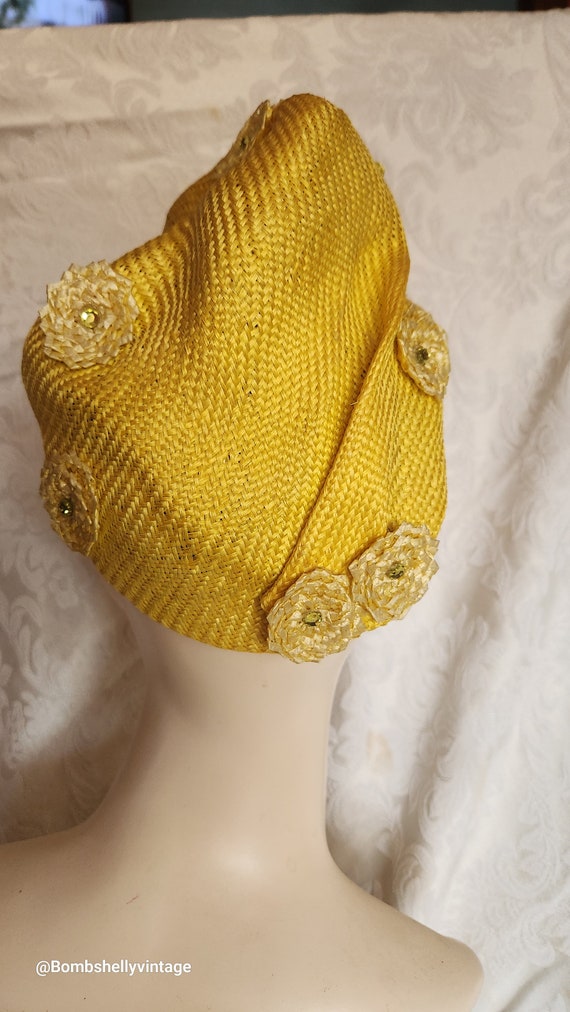 Vintage 50's Yellow Straw Sculptural Pointed Hat with… - Gem