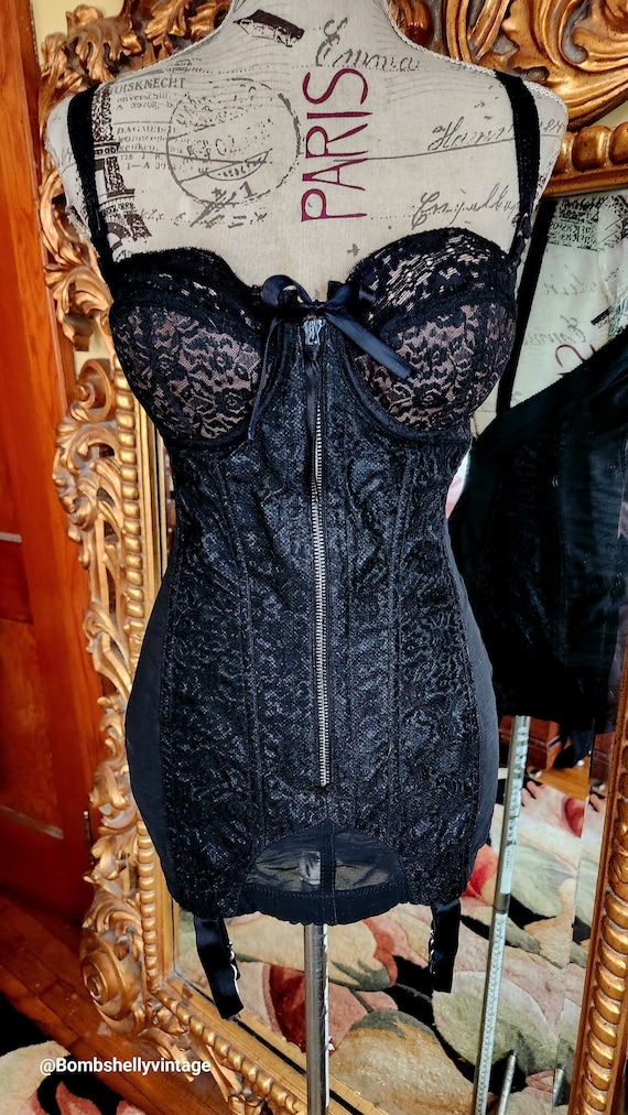 black open bottom girdle - Gem