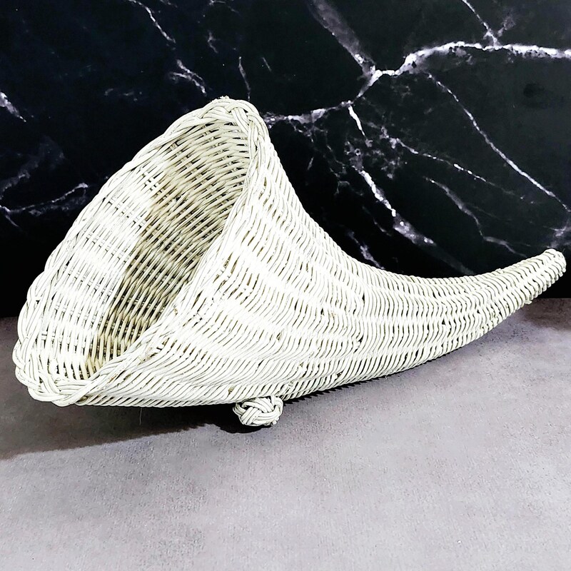 Large Cornucopia Basket - Etsy