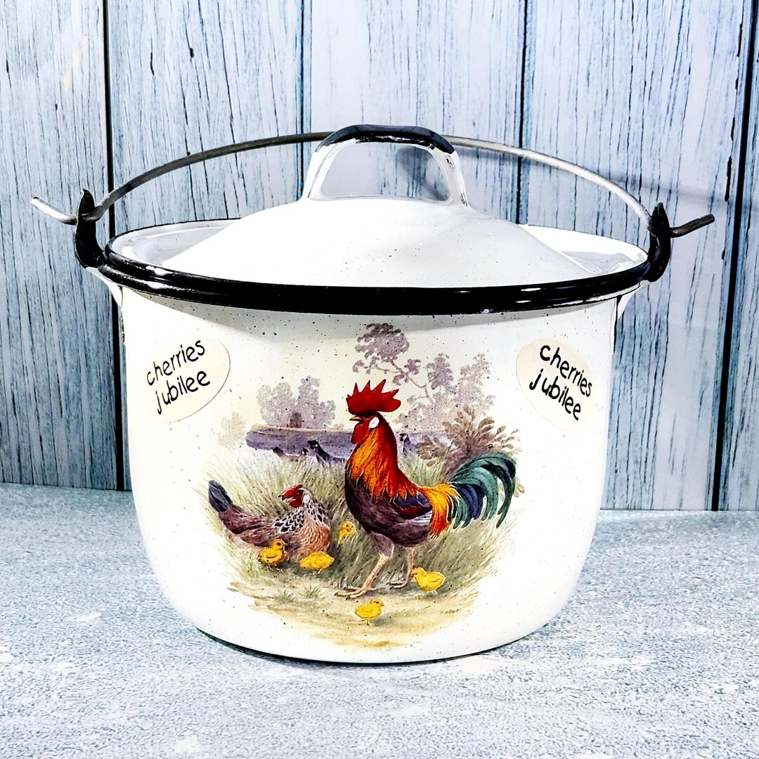 Small Enamel Bucket With Lid & Rooster Hen Chicks Design Lee Seed ...