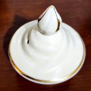 Autumn Leaf Aladdin Teapot Made by Hall's Superior Quality Kitchenware ...