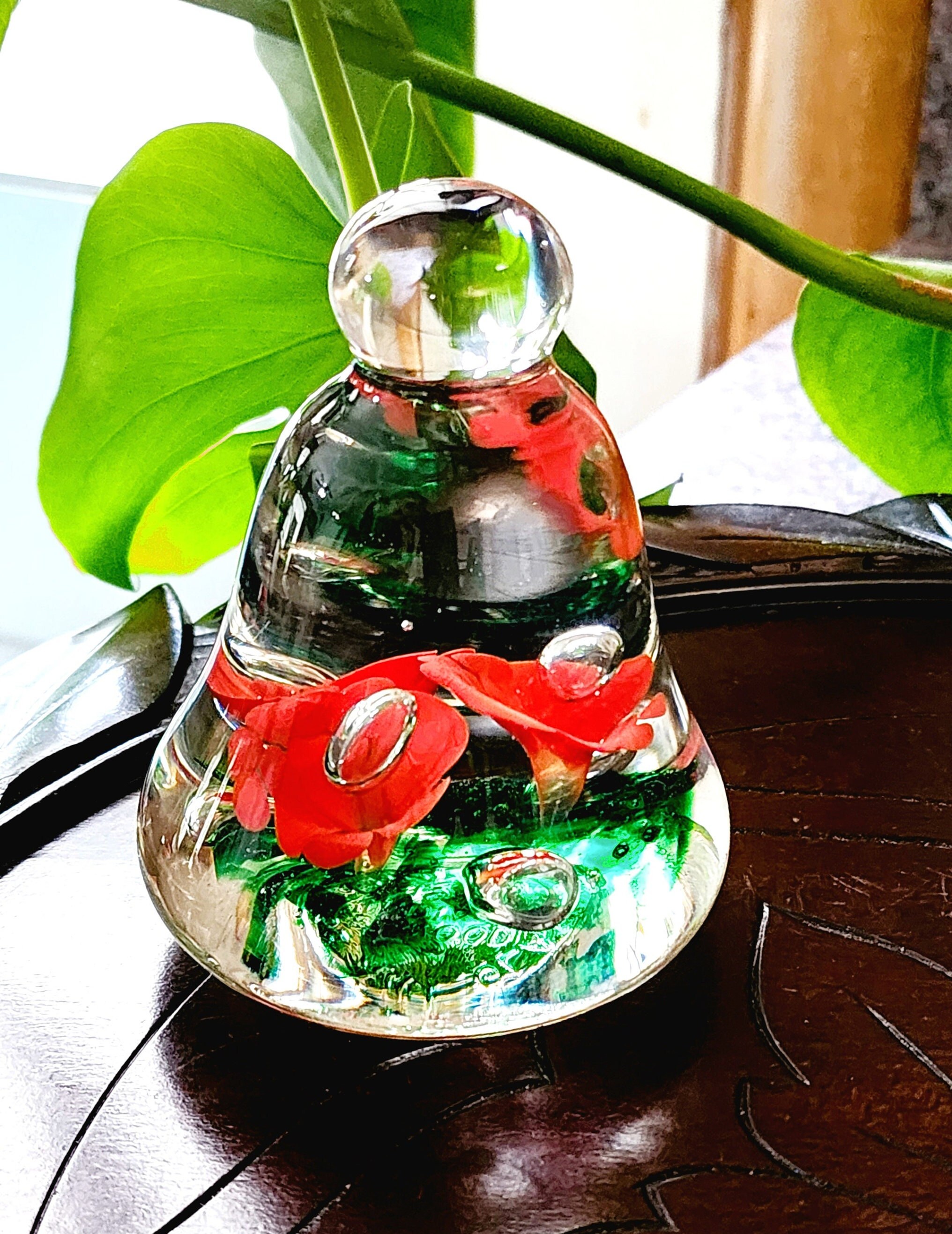 Bell Shaped Paperweight: Controlled Bubble Flowers, Prestige Art ...