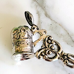 Souvenir Spoon With Beer Mug and Lid That Opens Marked R7 AW Vintage - Etsy