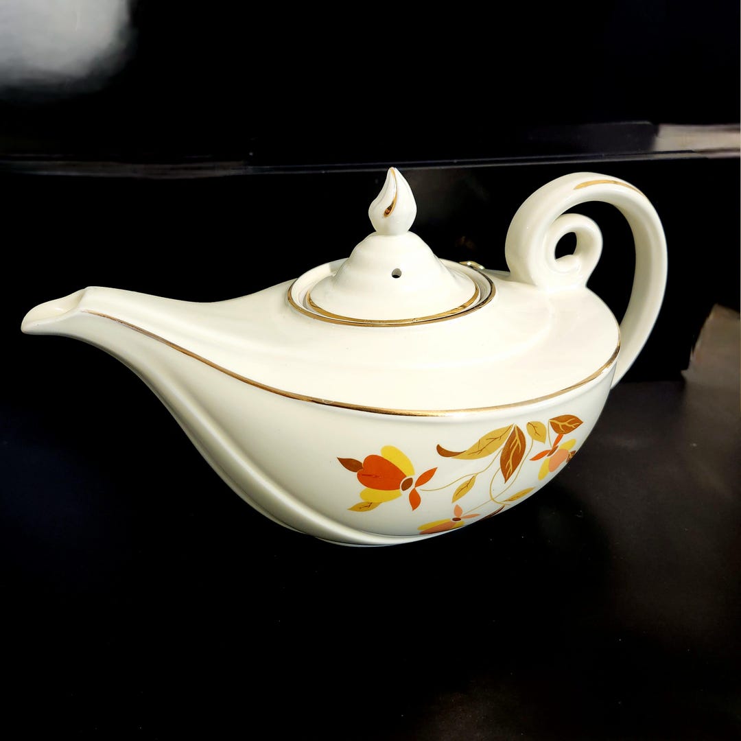 Autumn Leaf Aladdin Teapot Made by Hall's Superior Quality Kitchenware ...