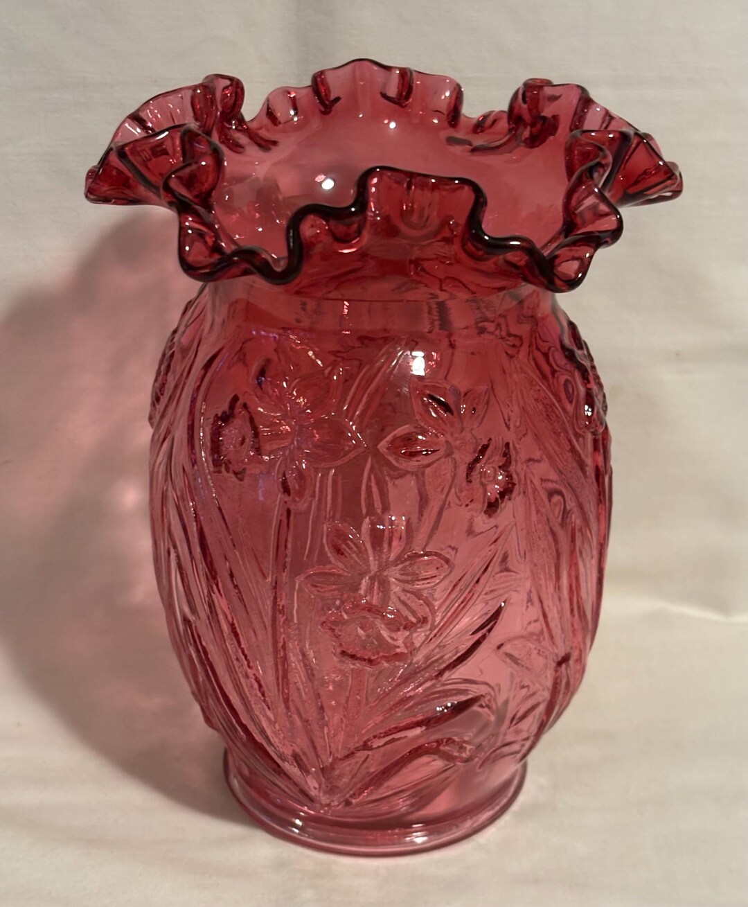 Vintage Large Fenton Cranberry Glass Daffodil Pattern Ruffle Rim Vase ...