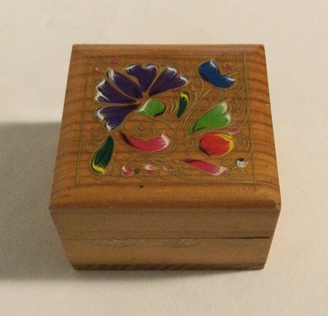 Vintage Handcrafted Wooden Trinket Box W/hand Painted Floral Swirl ...