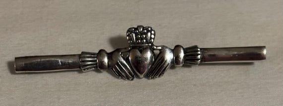 Antique Irish Sterling Silver Claddagh Bar Pin - Gem