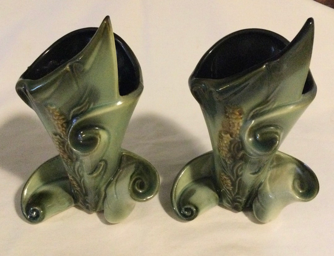 2 Hull Pottery Parchment and Pine Short Vases - Etsy