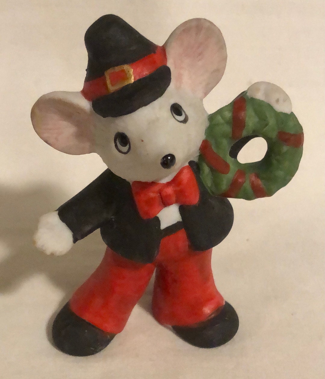 Vintage Miniature Christmas Mouse Elf W/ Wreath Figurine - Etsy