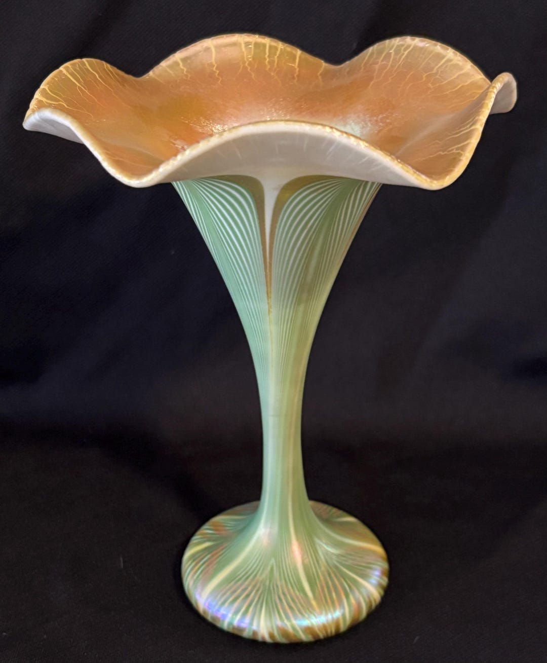 Antique Quezal Glass Green Gold & White Iridescent Pulled Feather ...