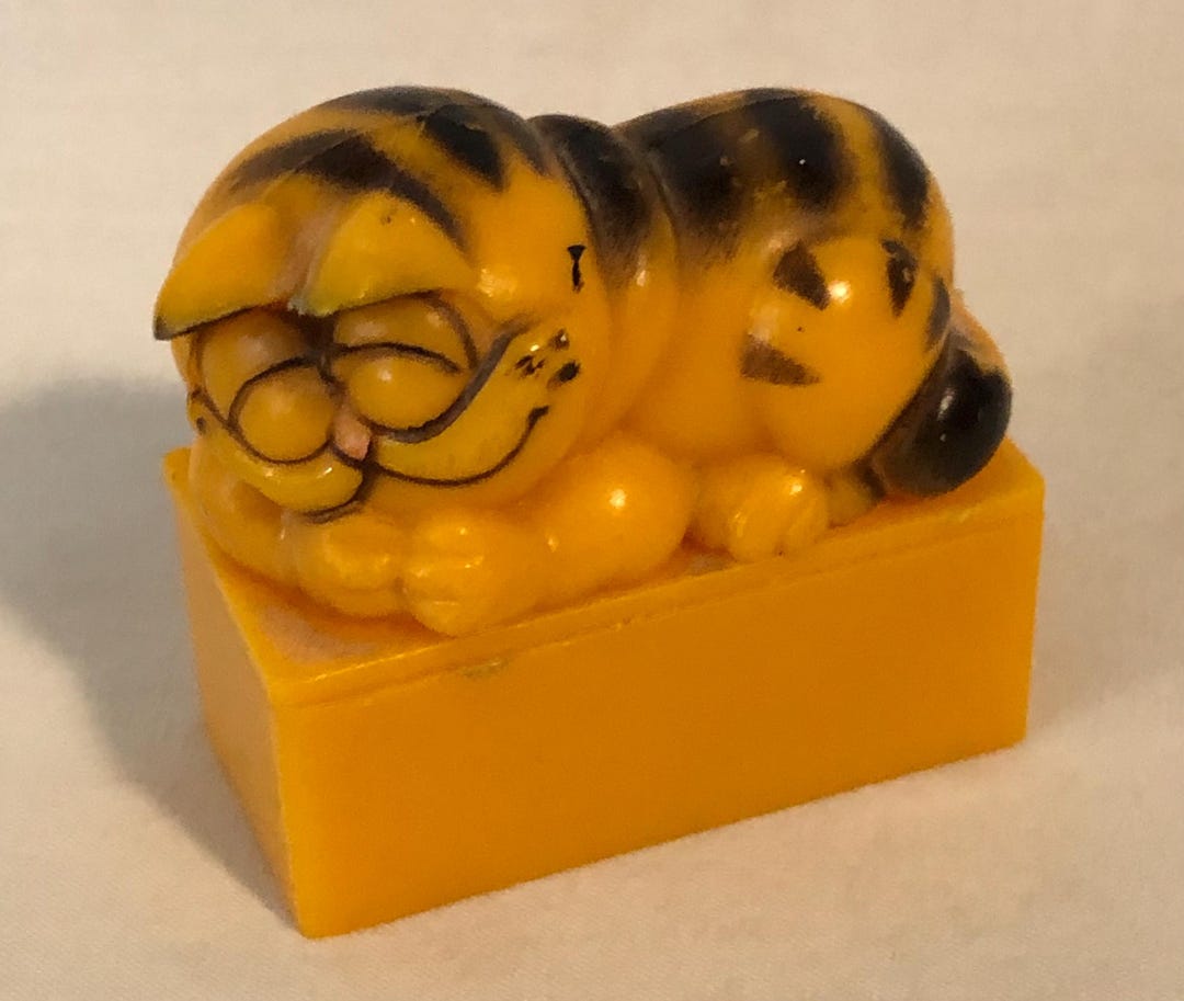 1981 Plastic Lidded Garfield the Cat Pencil Sharpener - Etsy