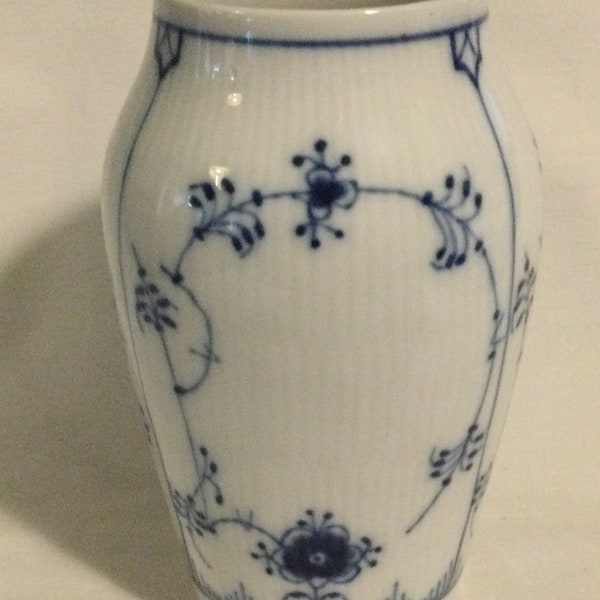 Fluted Vase - Etsy