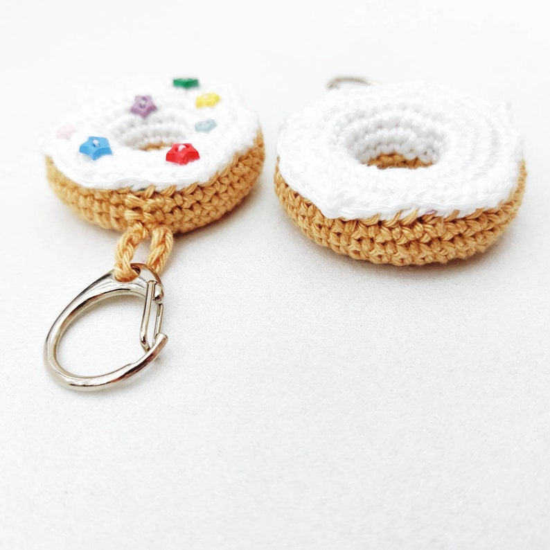 Crochet mini doughnut keyring | Etsy