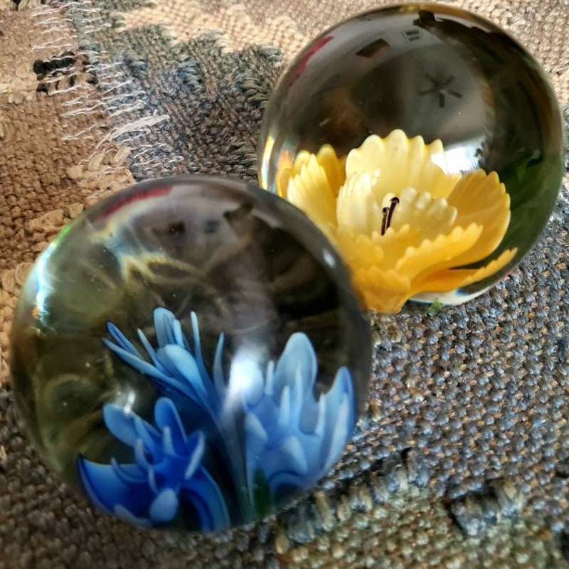 Flower Paperweight - Etsy