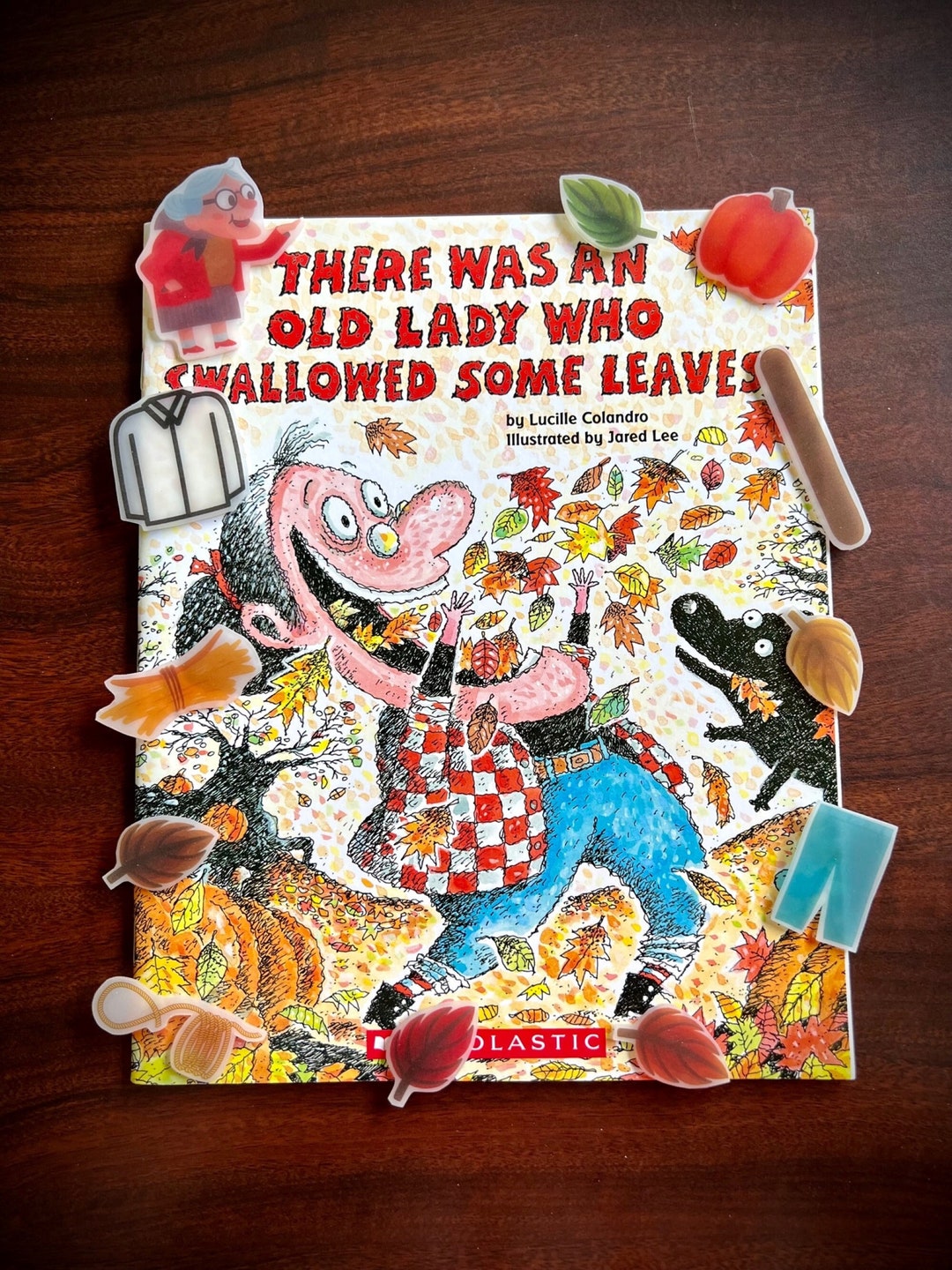 There Was an Old Lady Who Swallowed Some Leaves - Book Companion Minis ...