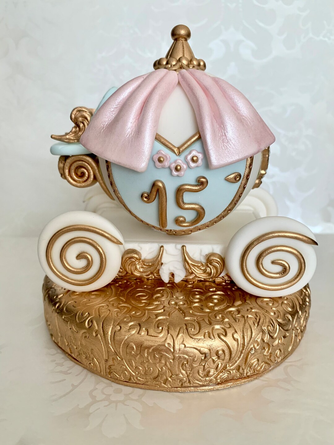Cinderella Carriage Fondant Cake Topper. Quinceañera Princess Carriage ...