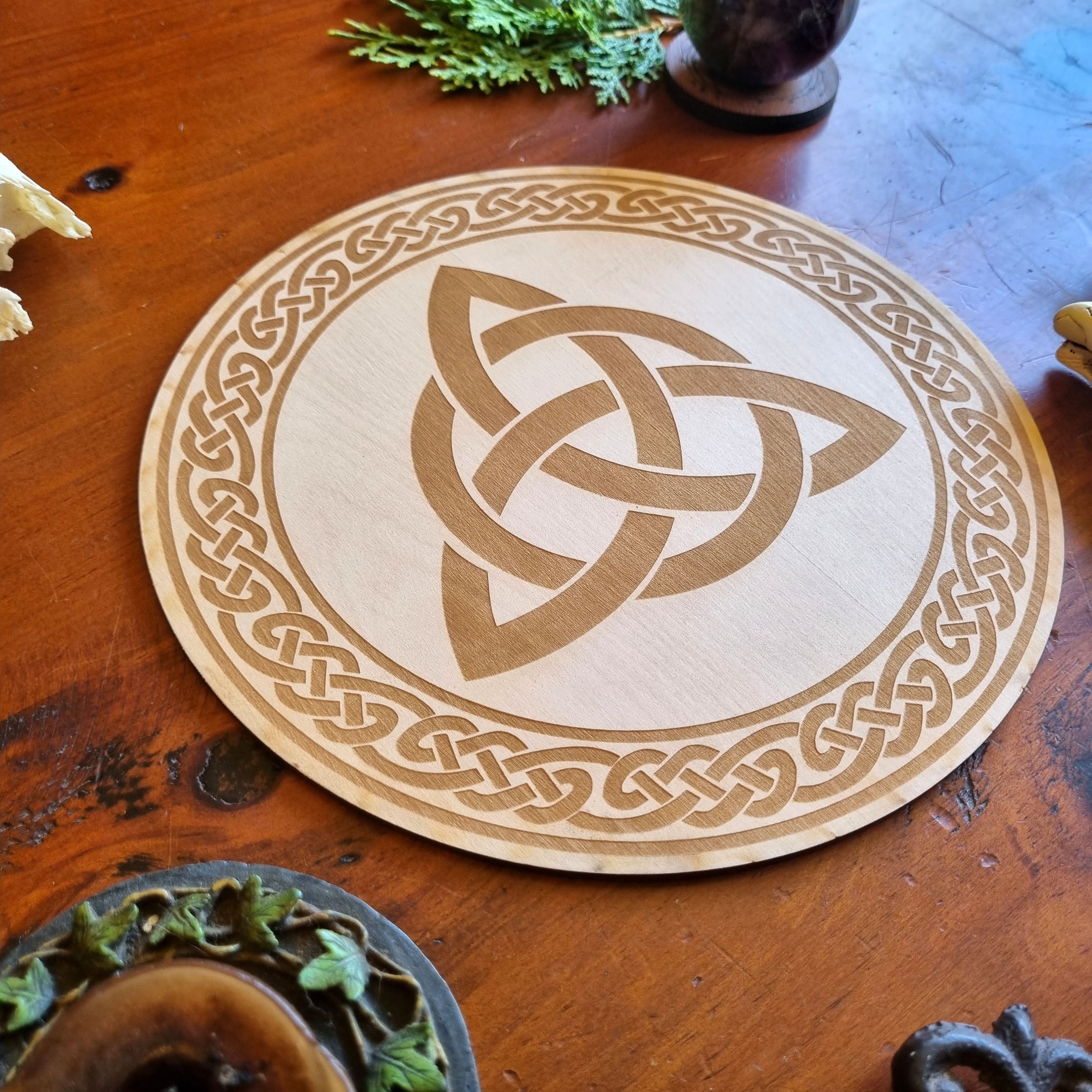 Triquetra Altar Tile // Celtic Trinity Knot Tile // Magickal Decor ...