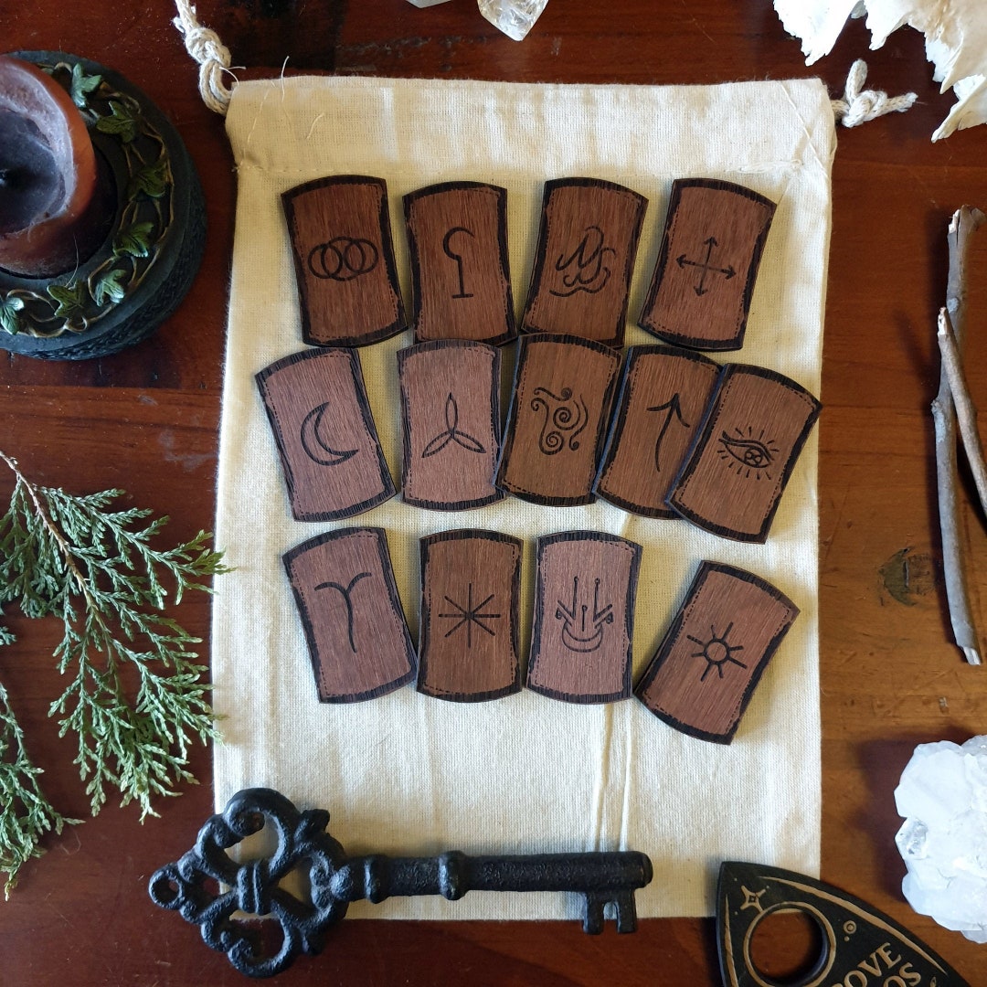 Witches Rune Set Tiles // Laser Engraved Witch Runes // Divination Set ...